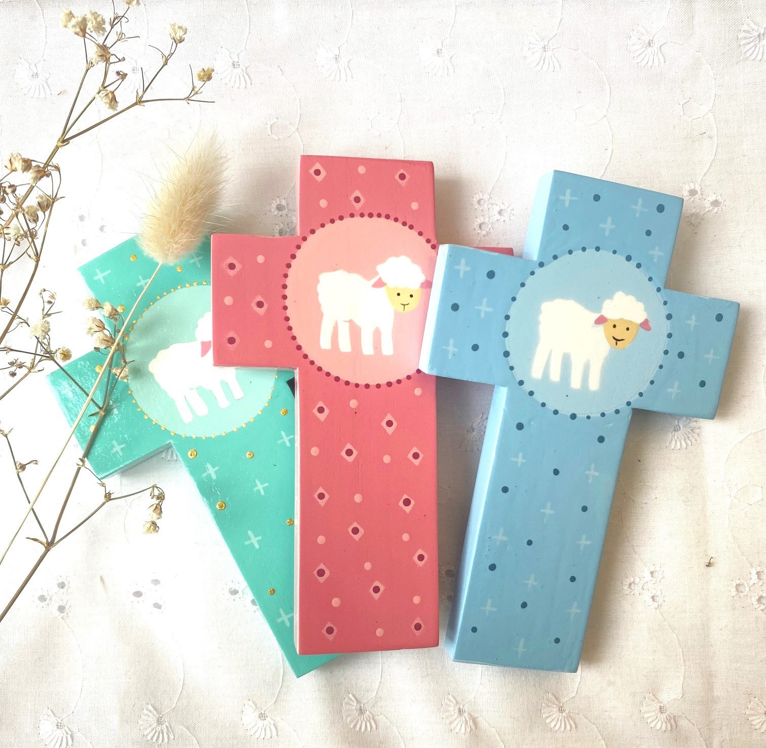 Croix en bois pour enfant - Agneau | Boutique STM